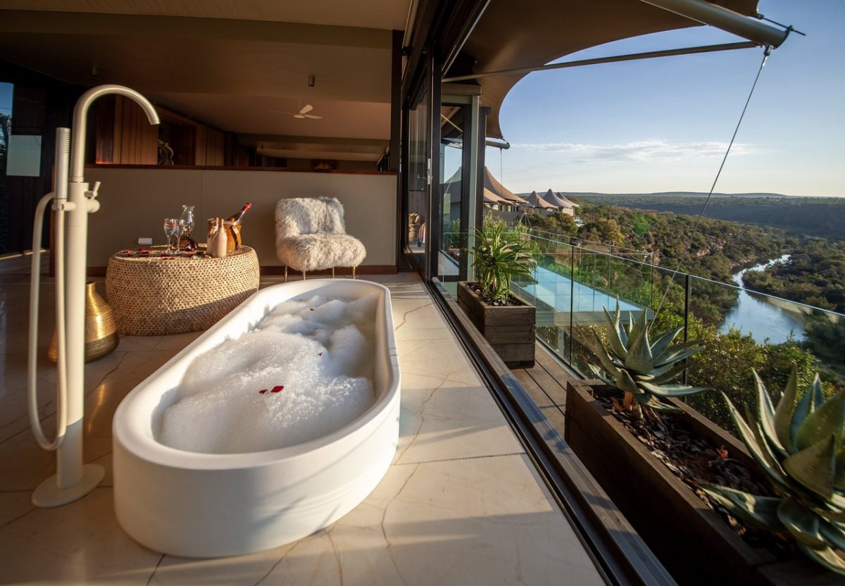 11 sensational hotel baths with a view