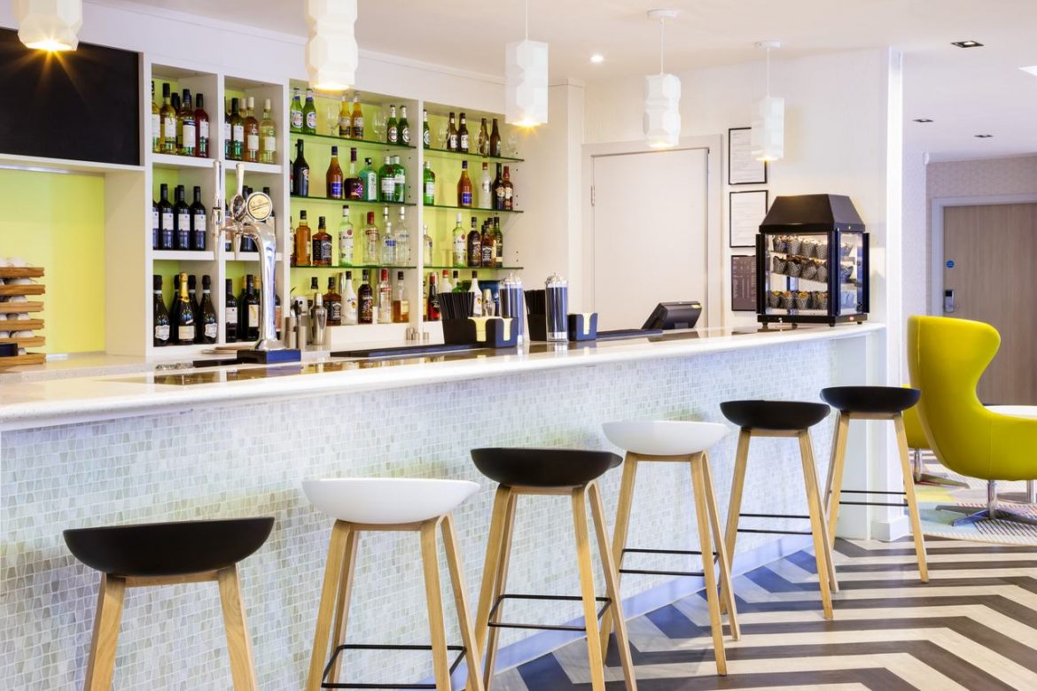 Hotel Review: Ibis Styles, nr Heathrow Airport, London