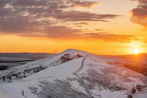 Why Winter Is the Best Time to Visit the Peak District - According to ...