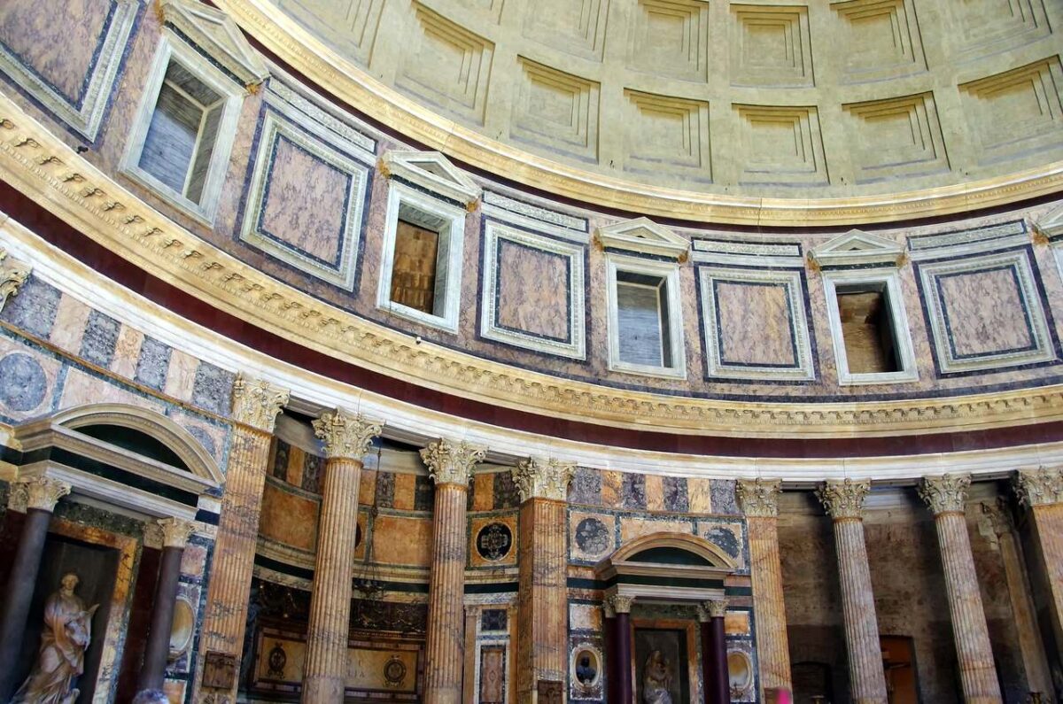 The Pantheon to impose an entry fee.