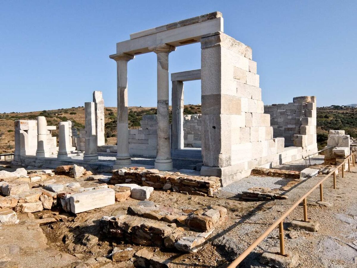 A tour of Naxos the largest of the Cyclades, Greece