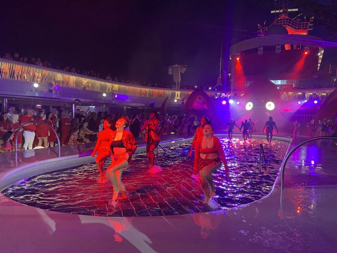 Cruise Review: Virgin's Valiant Lady