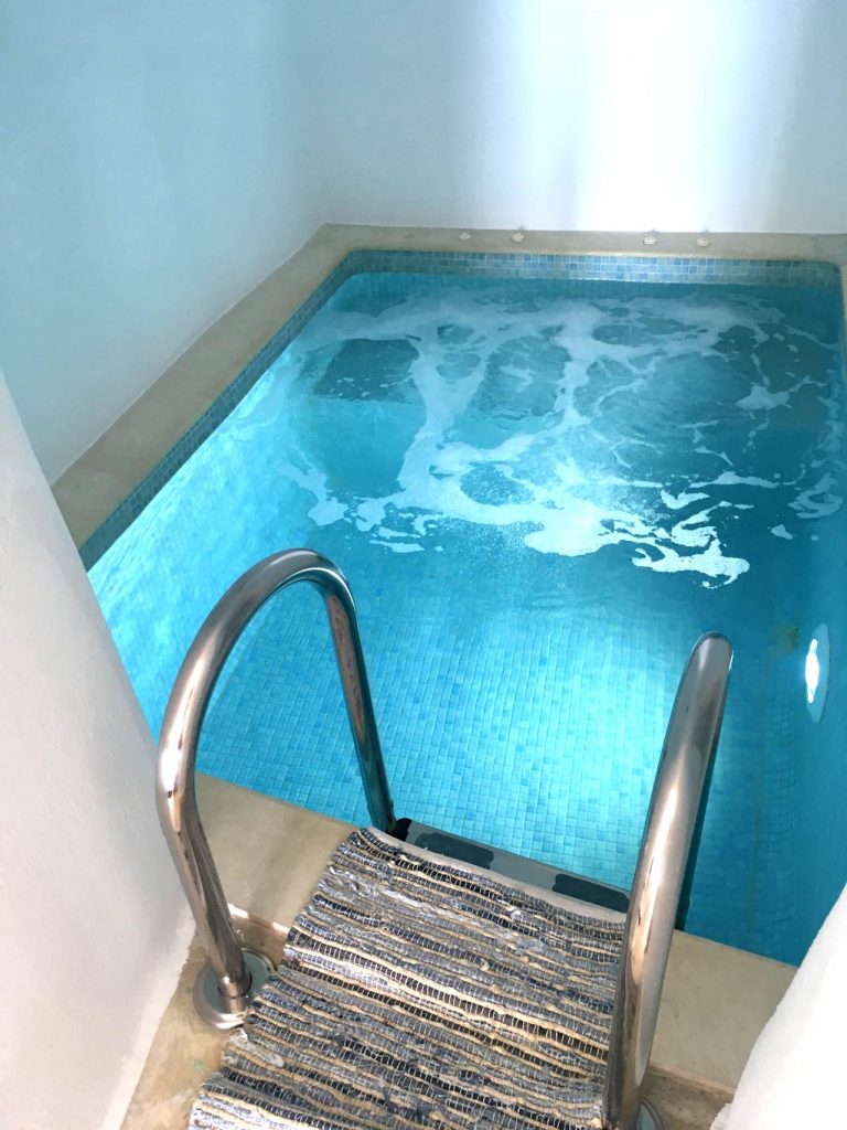 Hotel Review: Iconic Santorini, Imerovigli, Santorini, Greece